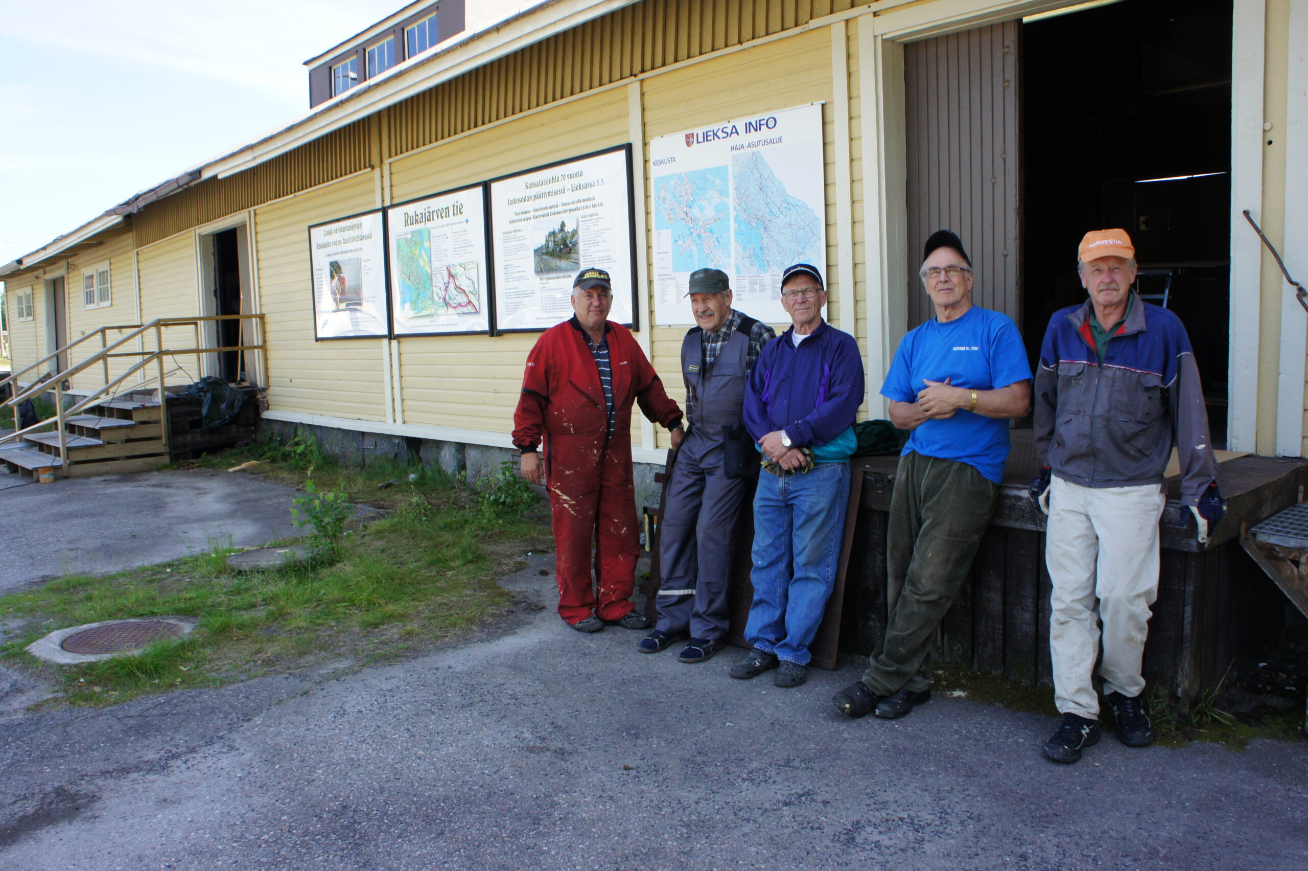 Pitäjänneuvos Mikko Mustonen tänään 80 vuotta - Rukajärven suunnan ...